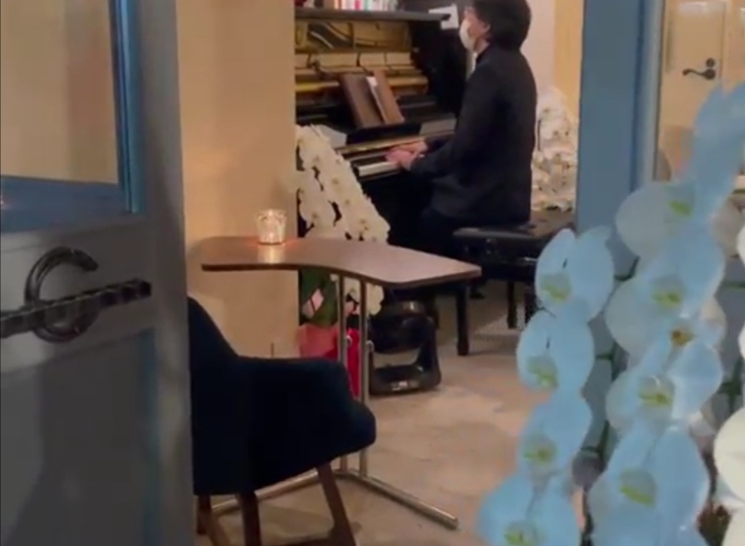 Bella et luna | Eisuke Morita Official Website